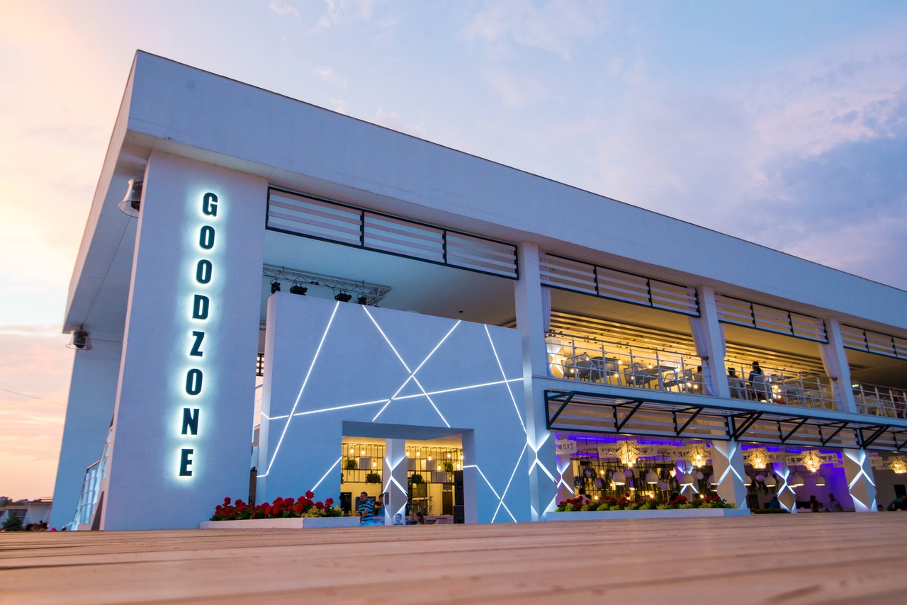Ресторан в Затоці - ресторан GoodZoneClub на березі моря